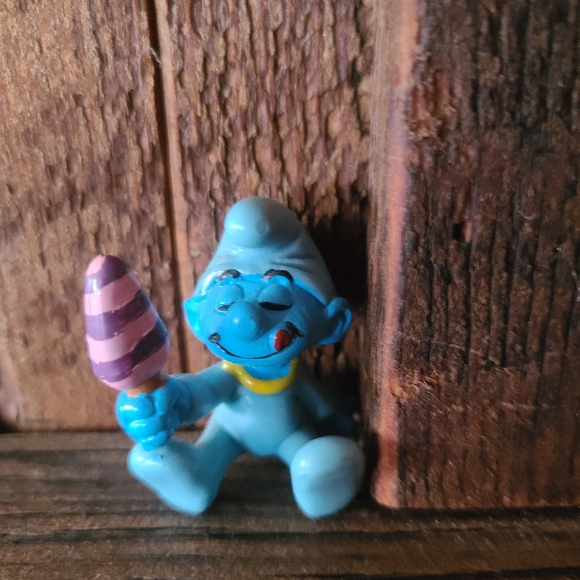 schleich | Toys | Vintage Schleich Baby Smurf Figure Holding Popsicle ...